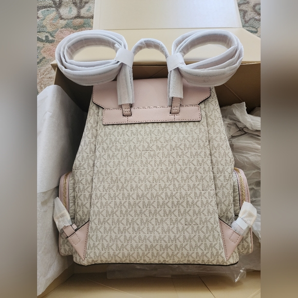 Michael Kors | Bags | Nwt Michael Kors Jet Set Large Logo Backpack ...